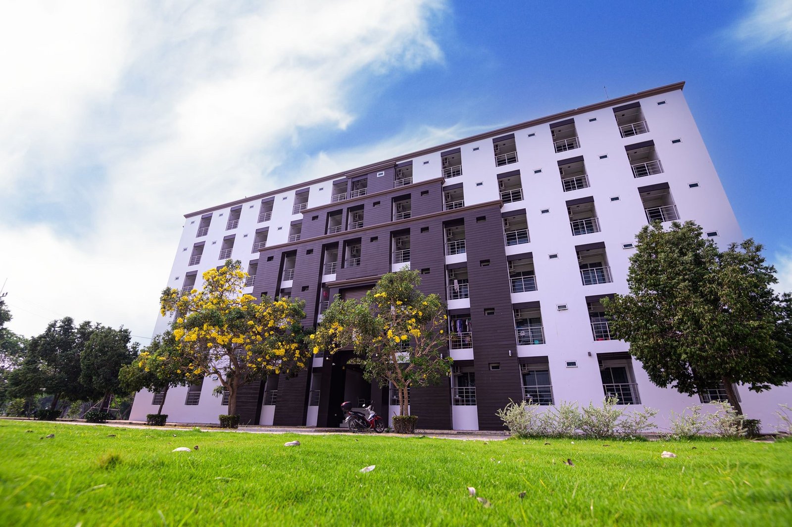 หน้าหลัก - crestongrandhotel.com